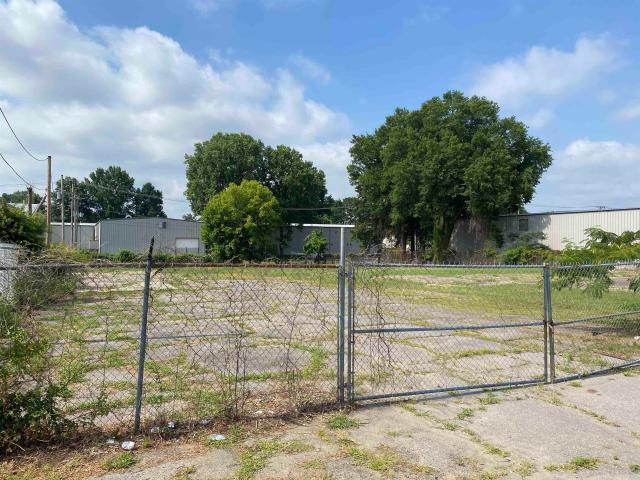 3304 E Broadway Street