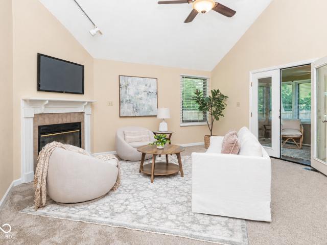 3304 Fox Orchard Circle