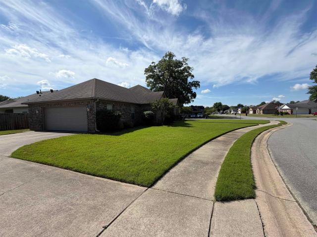 3304 Lacross Dr
