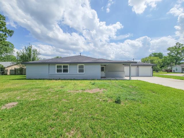 3304 Lincoln St, Liberty, TX 77575 | MLS #28996 | Compass