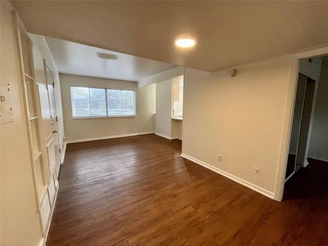 3304 Red River St # 101