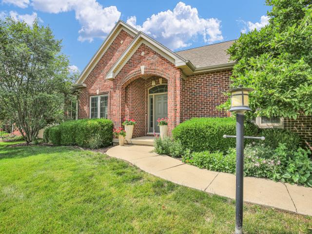 3304 Sandhill Lane