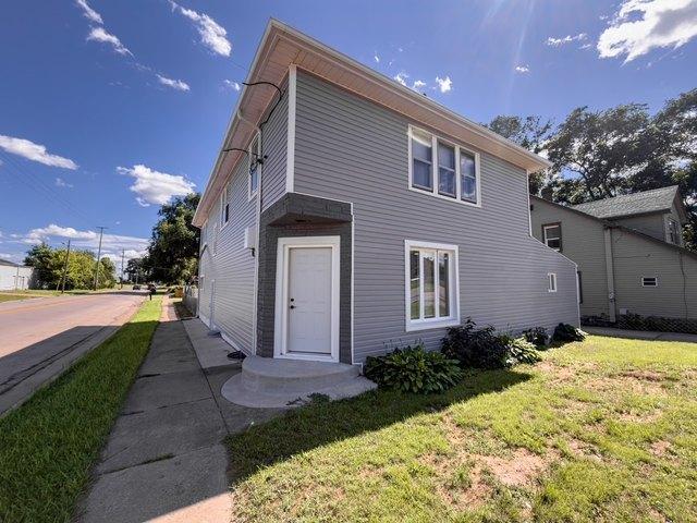 3304 W State St, Rockford, IL 61102