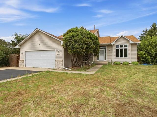 3304 W Park Dr, Burnsville, MN 55306
