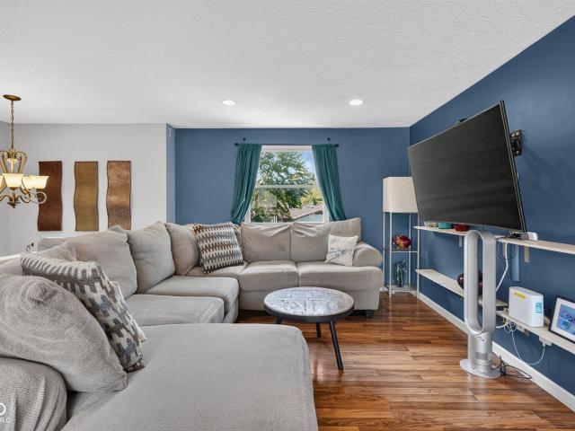 3304 Wedgewood Drive