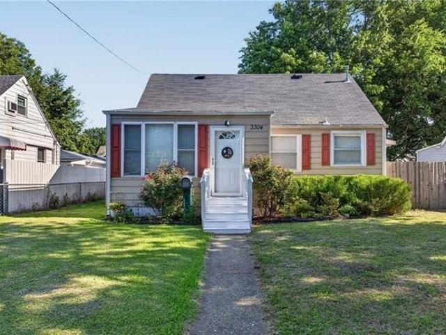 3304 Winchester Dr, Portsmouth, VA 23707