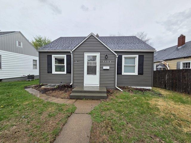 3304 12th St, Rock Island, IL 61201