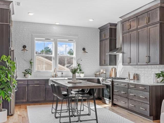 3305 Mission Olive Pl, New Hill, NC 27562