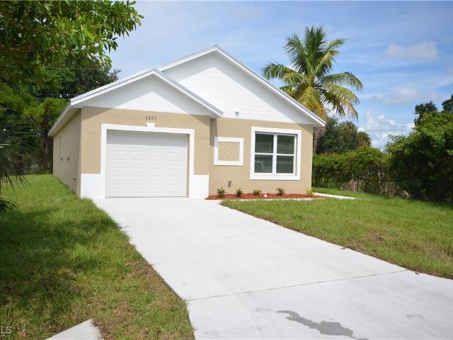 3305 Bassie Ct, Fort Myers, FL 33916 | MLS #2025017 | Compass