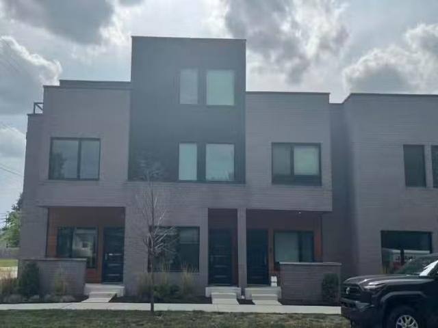3305 Cochrane St #2, Detroit, MI 48208
