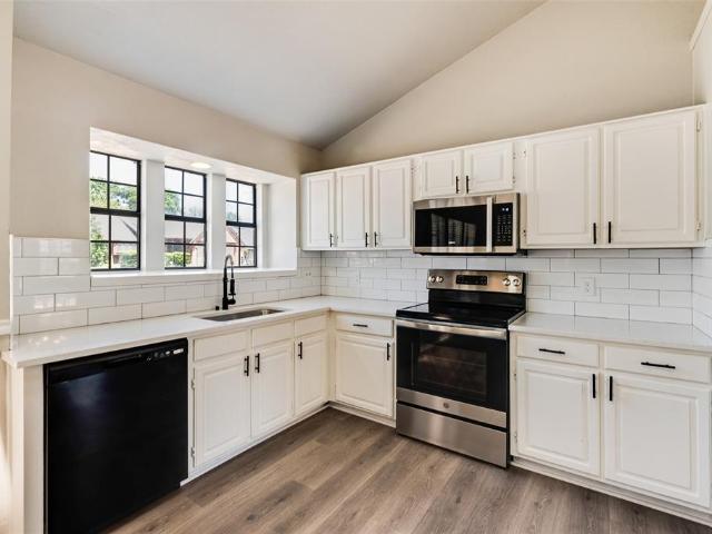 3305 Fairview Drive