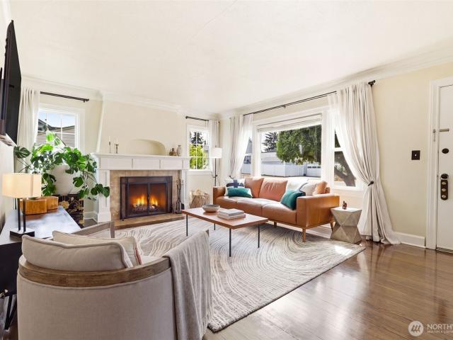 3305 Fawcett Avenue