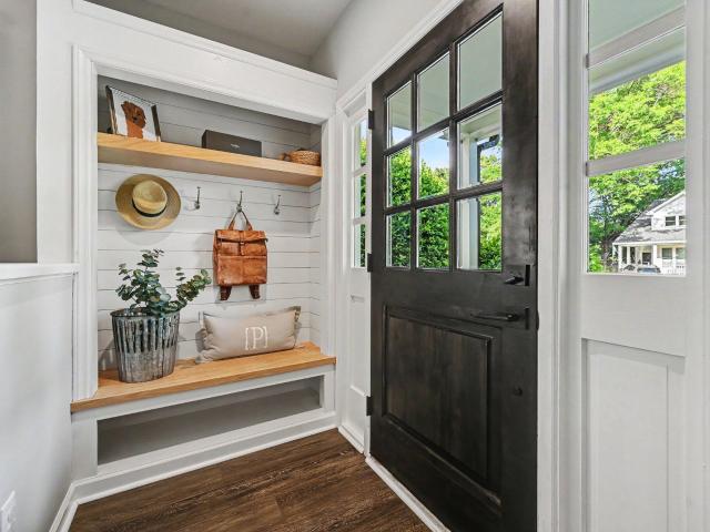3305 Glen Henry Drive