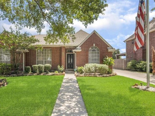 3305 Greenwood Pl, Deer Park, TX 77536