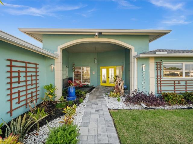 3305 SE 22nd Pl, Cape Coral, FL 33904 | MLS #2025019