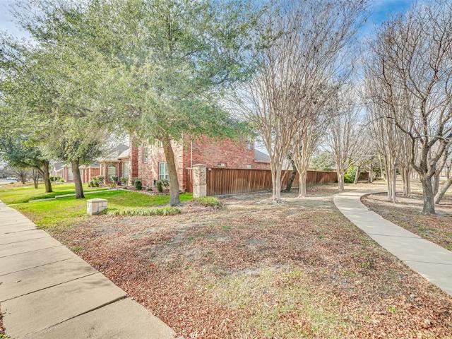 3305 Silver Springs Way