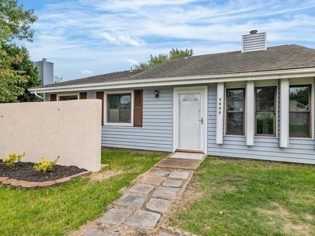 3305 Turtle Rock Dr, Virginia Beach, VA 23452