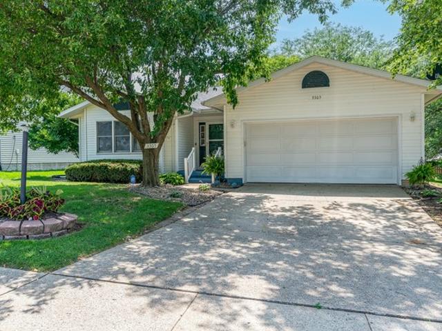 3305 W 66th St, Davenport, IA 52806