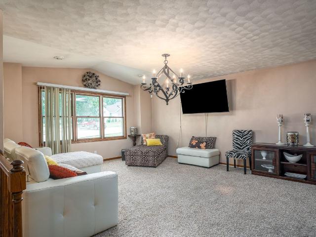 3305 W 66th Street