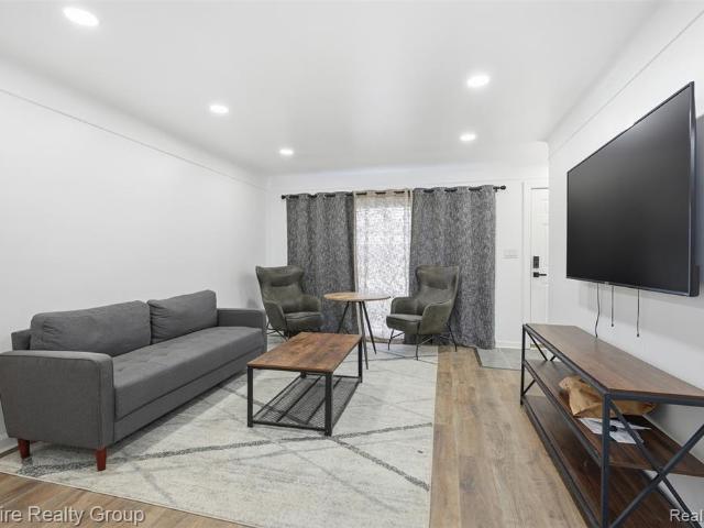 33060 Cherry Hill Road