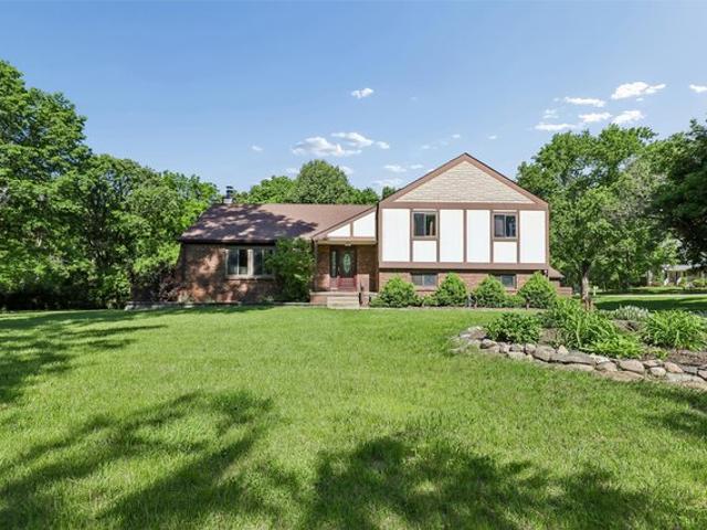 33066 Walnut Pl, Waukee, IA 50263