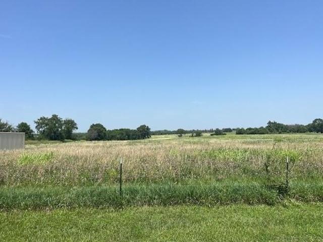 33066 Lookout Rd, Paola, KS 66071
