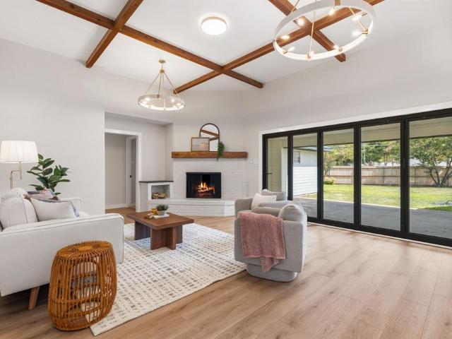 3306 Blue Bell Place