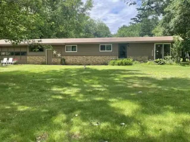 3306 S PIPESTONE RD, SODUS, MI 49126 Single Family Residence F.