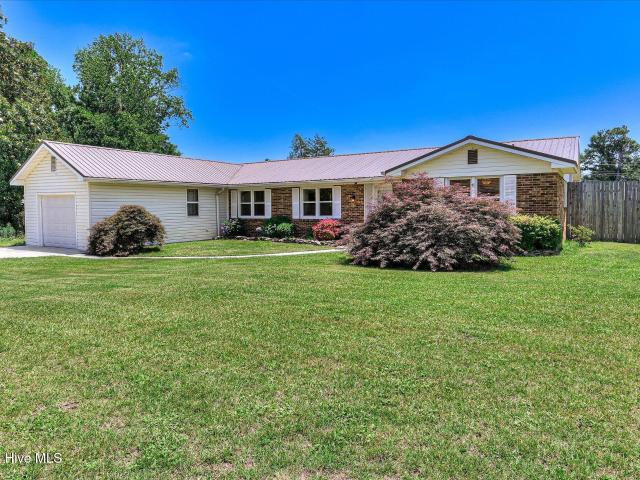 3306 Sandpiper Lane