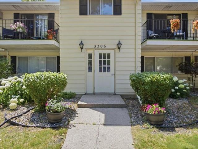 3306 2nd St N Unit D30, Fargo, ND 58102