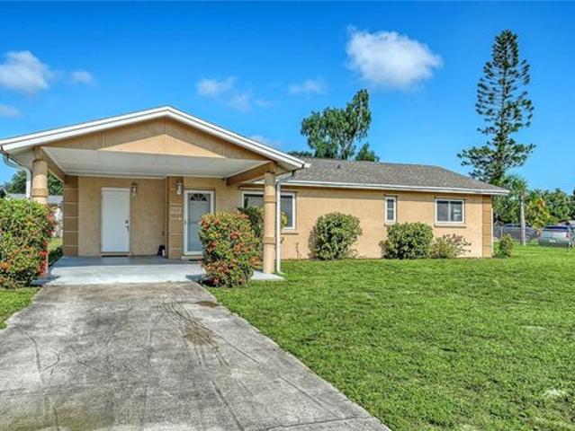 3307 Newtown Blvd, Sarasota, FL 34234