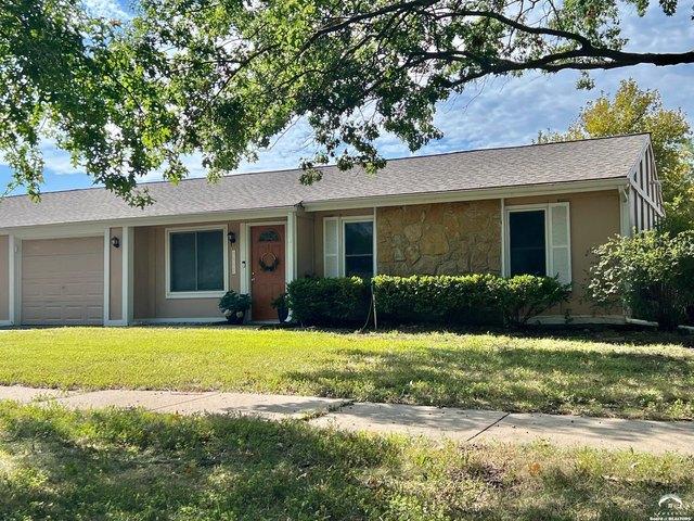 3307 W 26th St, Lawrence, KS 66047