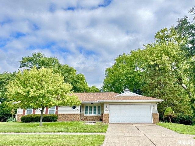 3307 W Saymore Ln, Peoria, IL 61615
