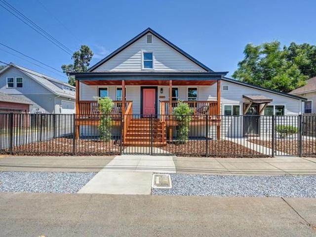 3307 37th St, Sacramento, CA 95817