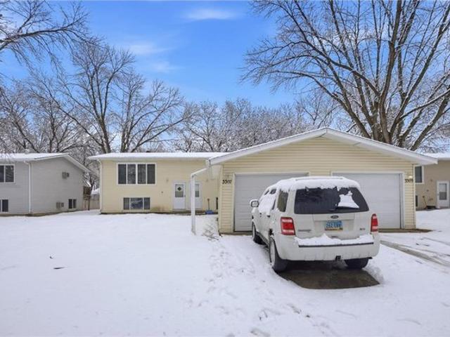 3307 33 nd St N, Fargo, ND 58102