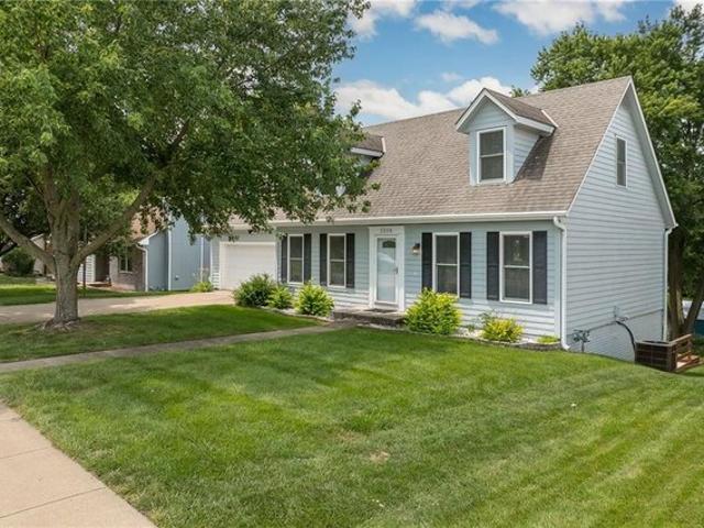 3308 Chris Hessler Rd, Saint Joseph, MO 64506