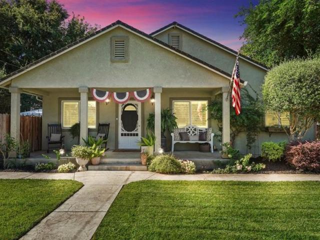 3308 E Forest Lake Rd, Acampo, CA 95220