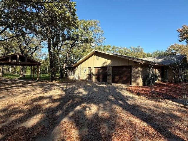 3309 Hollow Creek Rd, Arlington, TX 76001 | MLS #21123 | Compass