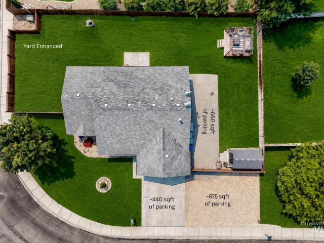 3309 Robinhood Loop