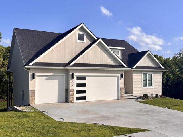 3309 SE 23rd St, Topeka, KS 66605