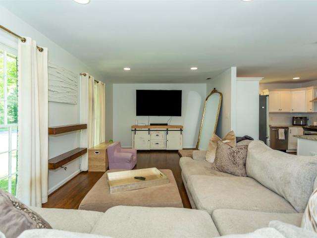 3309 Shallowford Road