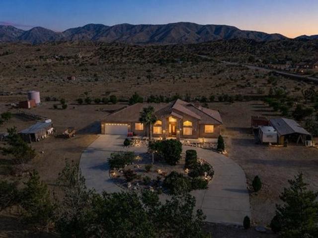 33000 th St E, Juniper Hills, CA 93543