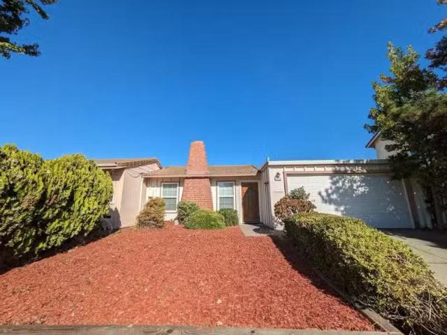 33006 Great Salt Lake Dr, Fremont, CA 94555