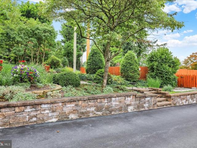 3300 Mannerchor Road