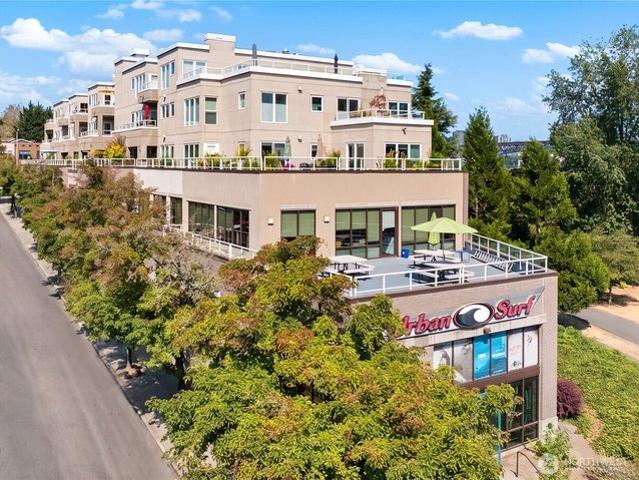 3300 Meridian Ave N Apt 302, Seattle, WA 98103