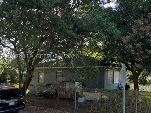 3300 NW 50th St, Miami, FL 33142