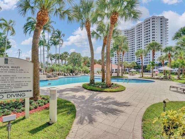 3300 NE 191st St #1505 Aventura, FL 33180
