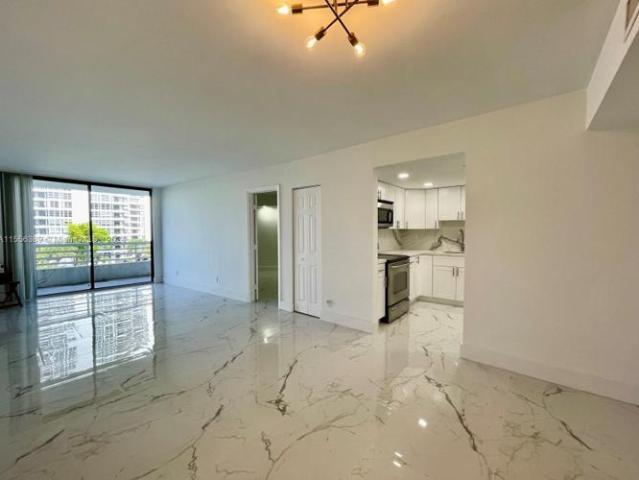 3300 NE 192 St #509, Aventura, FL 33180