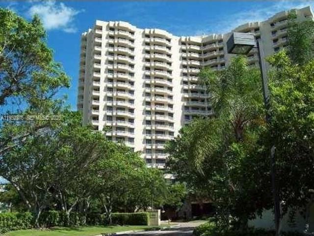 3300 NE 192nd St Apt 914, Aventura, FL 33180