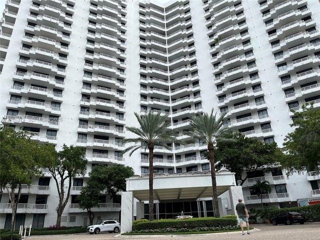 3300 NE 192nd St Apt 206, Aventura, FL 33180
